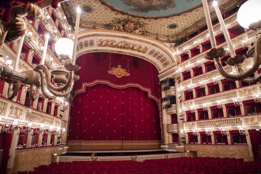San Carlo Opera House in Naples: the theatre behind the scenes • Paola ...