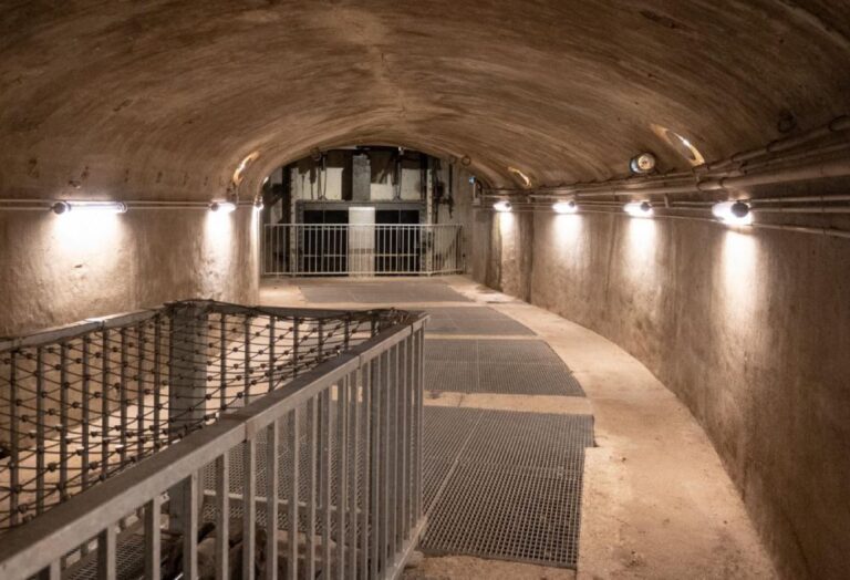 Unveiling Parisian Underground: Your Ultimate Guide to Navigate Paris Below • Paola Everywhere